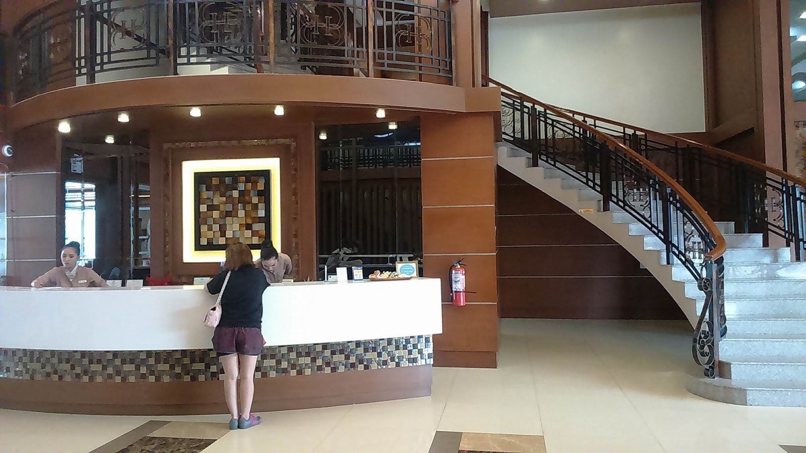 Choose to SHINE!: One Fine Weekend at Subic Grand Harbour Hotel