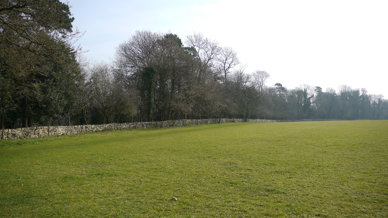 Bushey Norwood Bath - Britain All Over Travel Guide