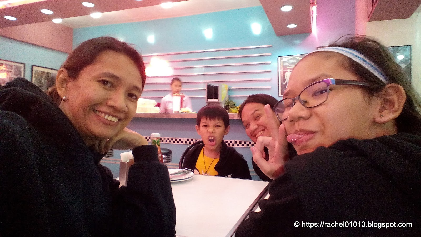 A Day in the Life: Dinner at the iconic 50's Diner in Baguio City