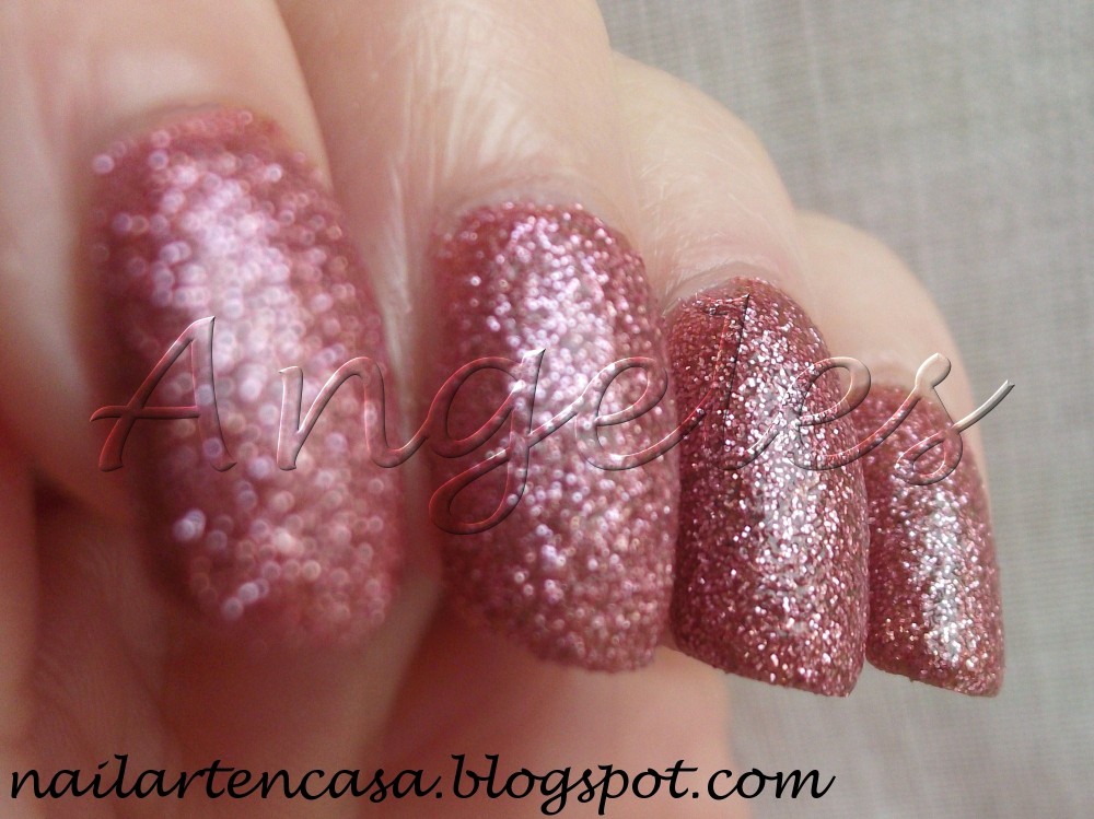 JUGANDO CON MIS UÑAS: Desventuras y tutorial de uñas con efecto arena