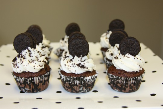 Me and My Pink Mixer: Mini Oreo Cupcakes