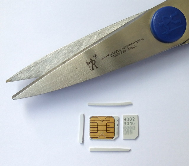 Alex's Corner: Making a micro-SIM card