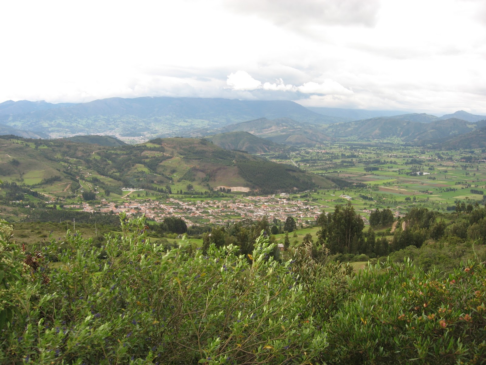 LA VEREDA ~ PUEBLOADENTRO