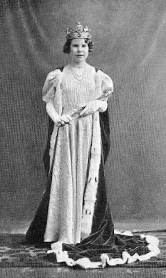 Tour Scotland: Old Photograph Mabel Steele Lanimer Queen Lanark Scotland