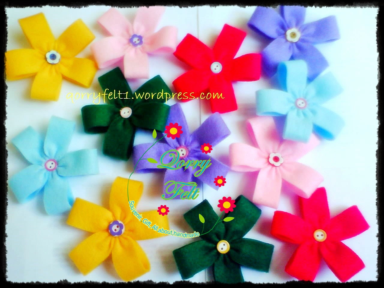 Tampil Cantik Dengan Bros Bunga Dari Kain Flanel