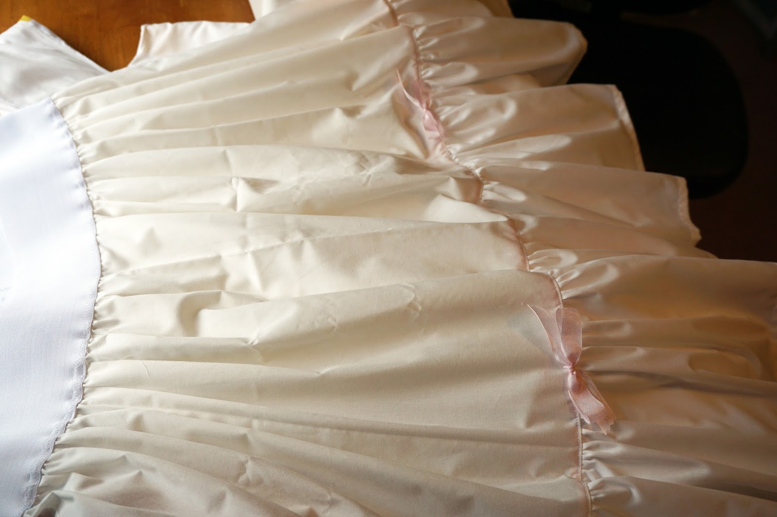 Aux Belles Choses: Simple Wide Elastic Waistband Petticoat