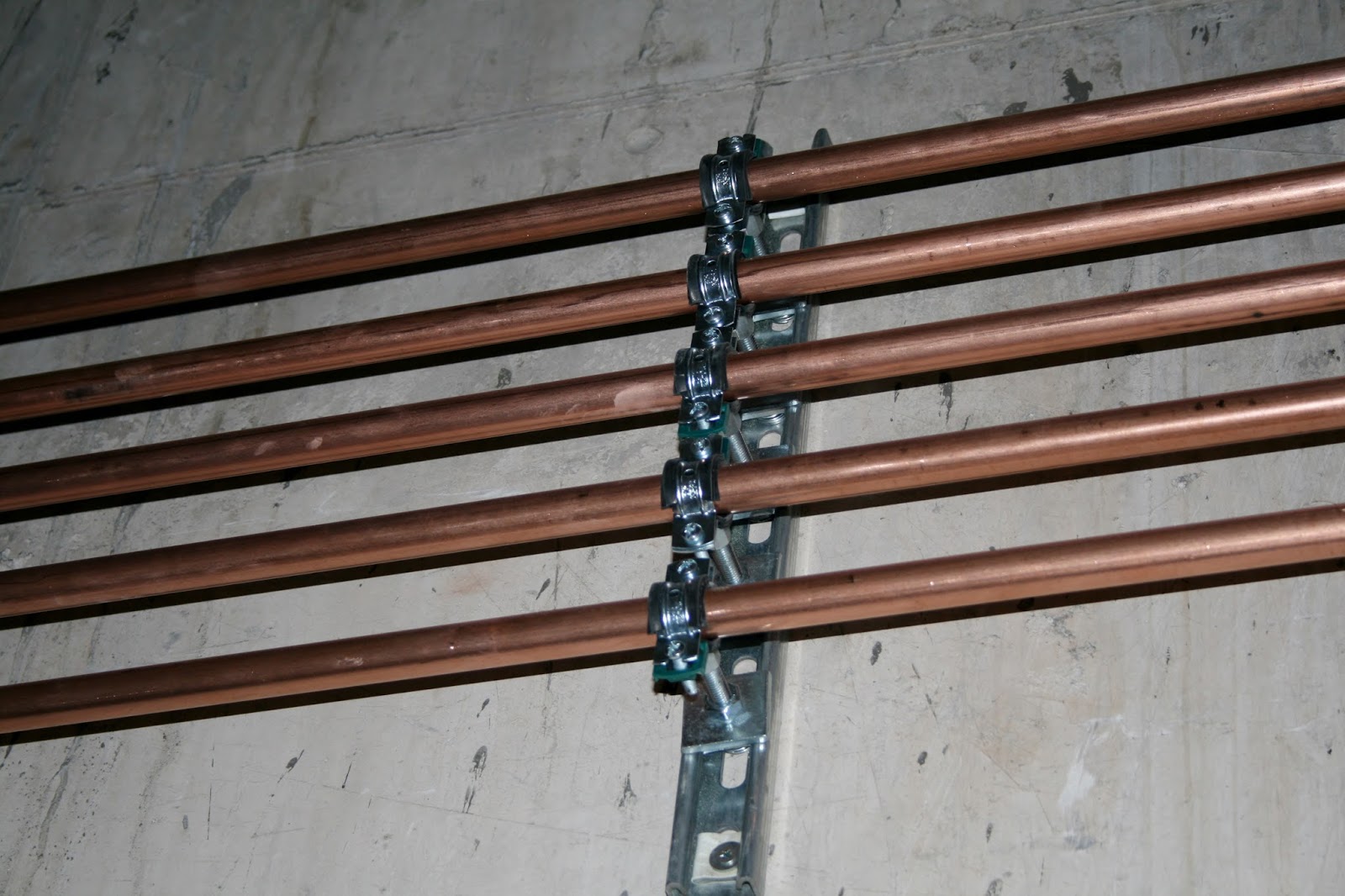 Plannet Plumbing Services Ltd: Commercial Building Water Main Manifold