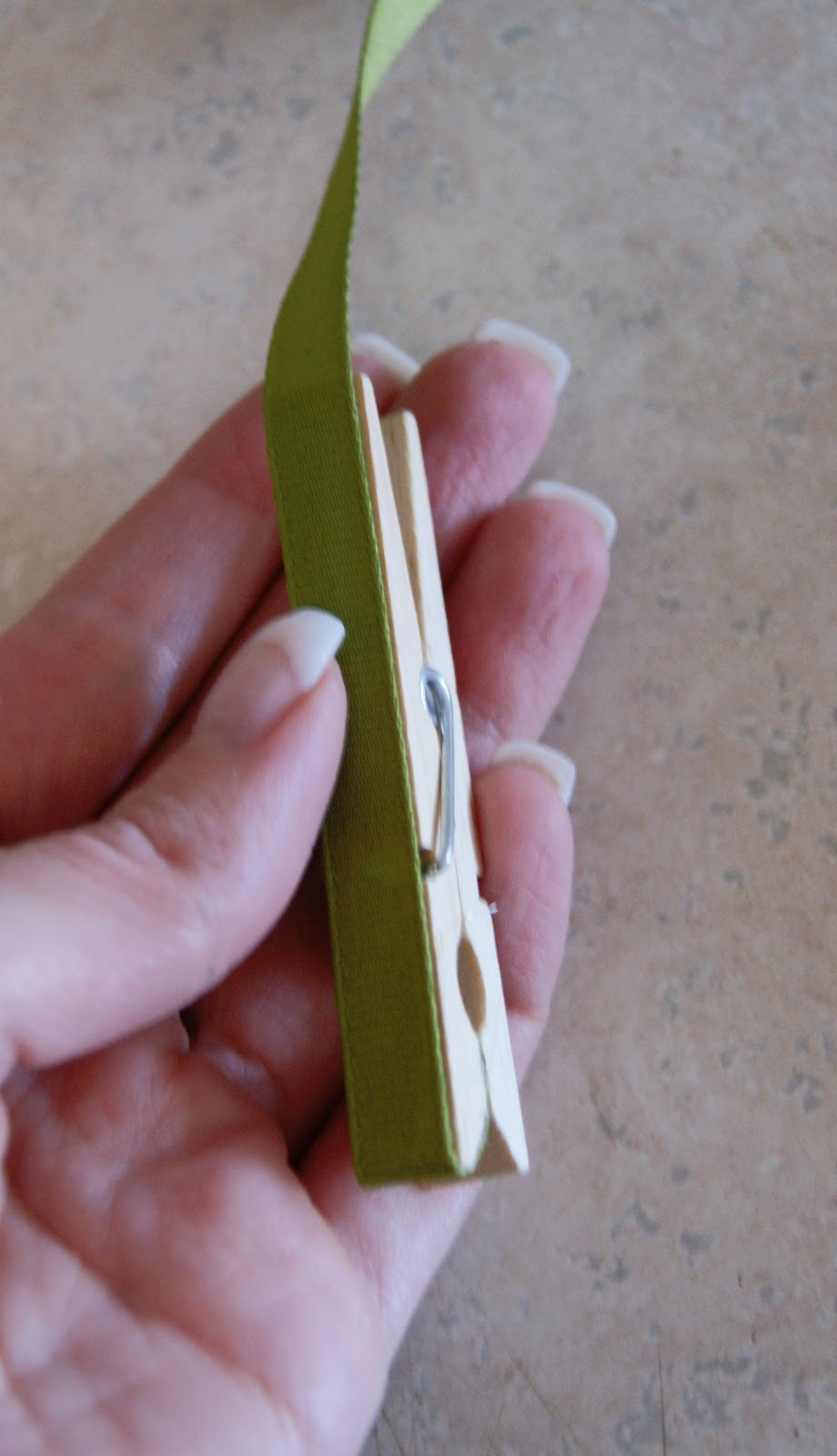 Crafty Sy: Clothespin Ribbon Art Holder ♥