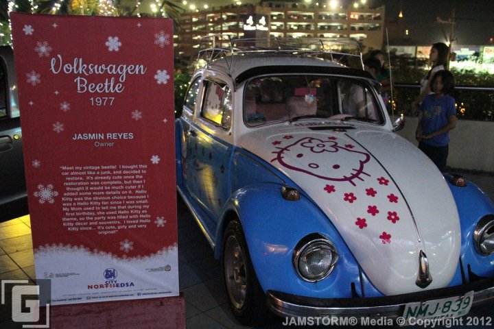 GeekMatic!: Sights & Highlights: Hello Kitty Cars!