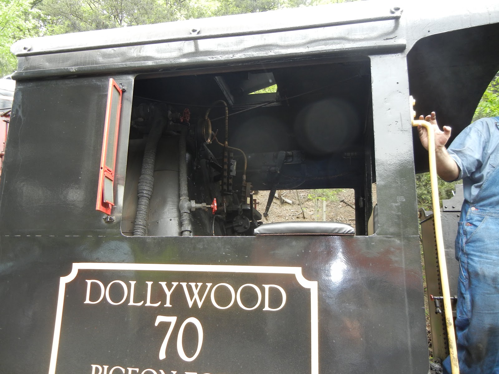 Signal Light Productions: Dollywood Express 70