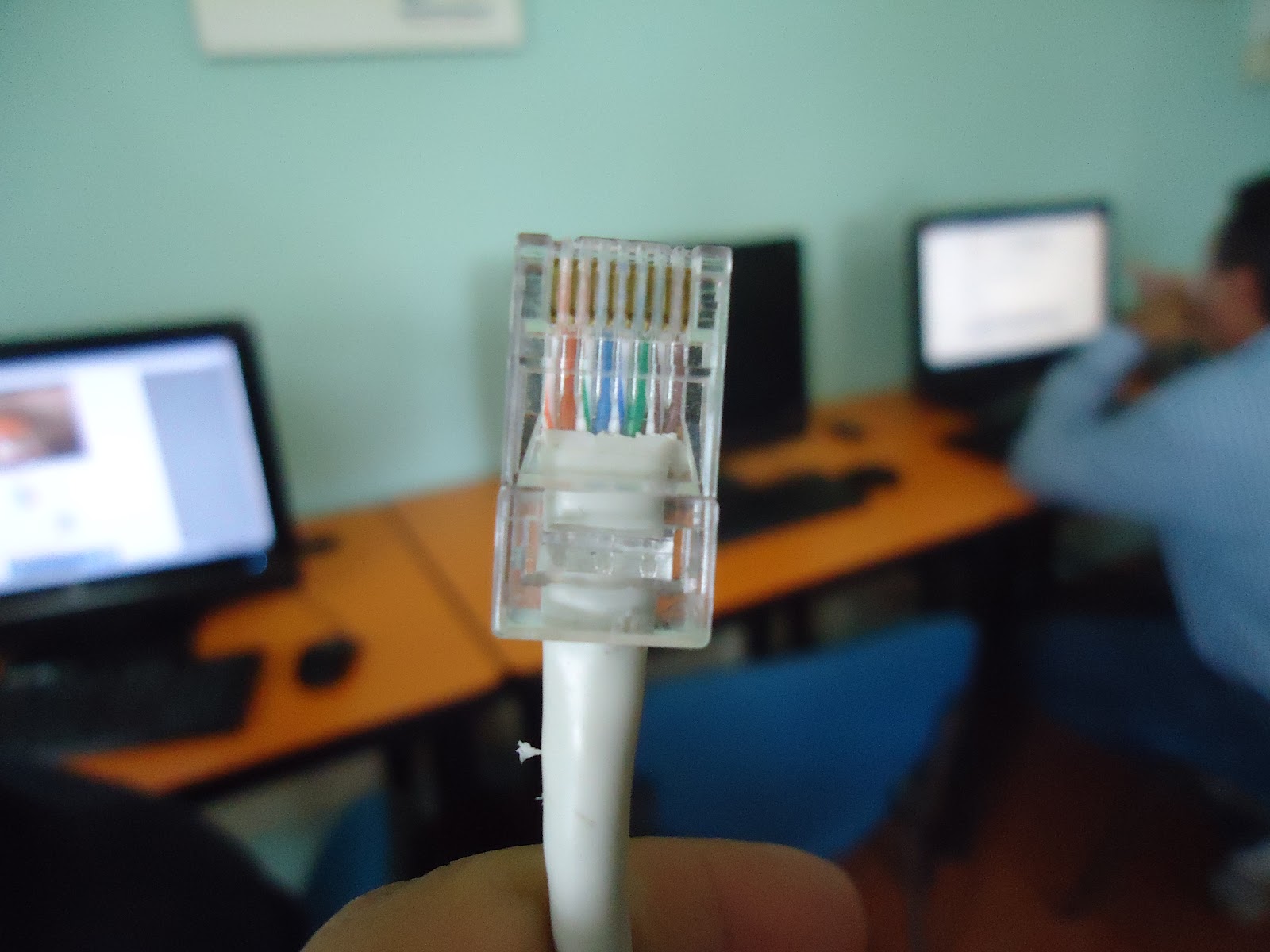 Cuaderno Telematicas: Laboratorio De Cable UTP