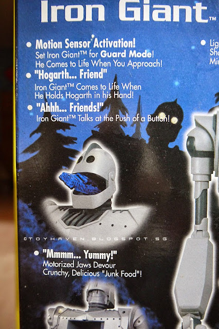 toyhaven: Review: Trendmasters Warner Bros. Ultimate Iron Giant 20-inch ...