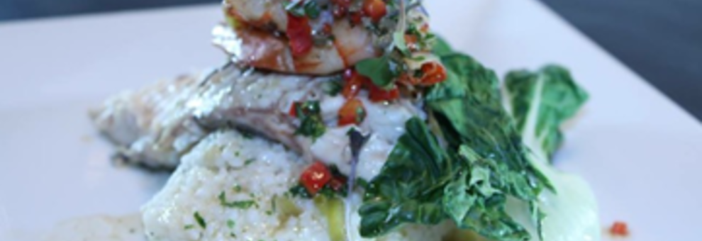 Petit Mil (Pitimi) accompagné de Tilapia servis avecsauce vierge.