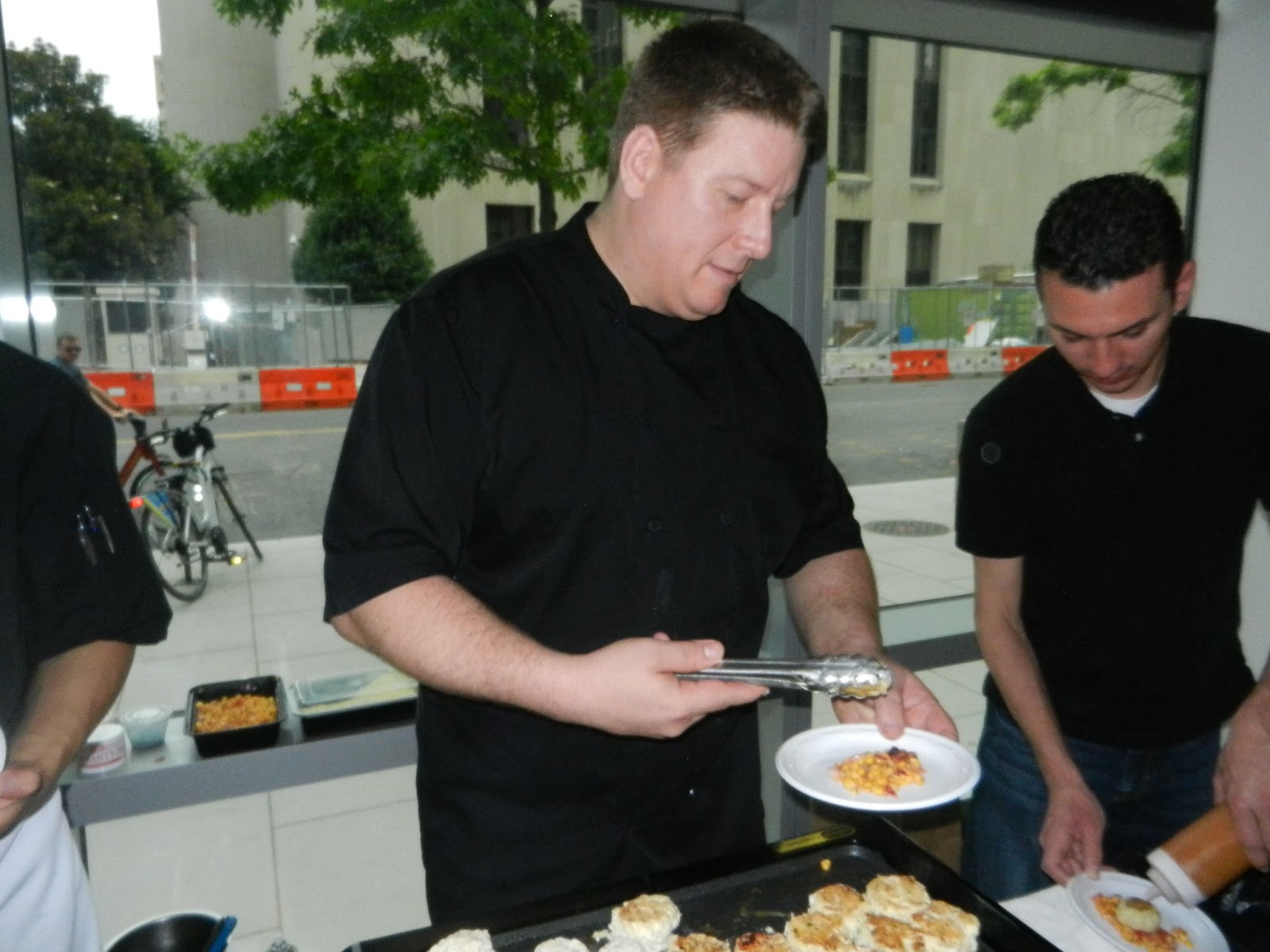 schiller-wine: Crab Cakes: Jeff Black from Black Salt and Chris Clime ...