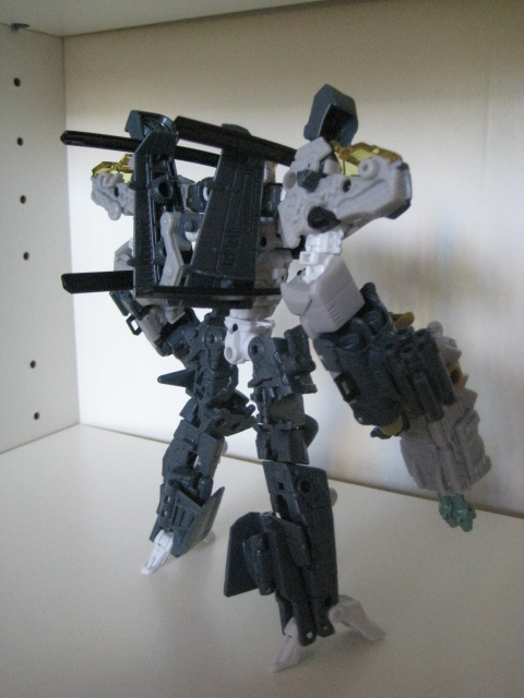 ChCse's blog: Toy Review: Transformers DOTM Skyhammer