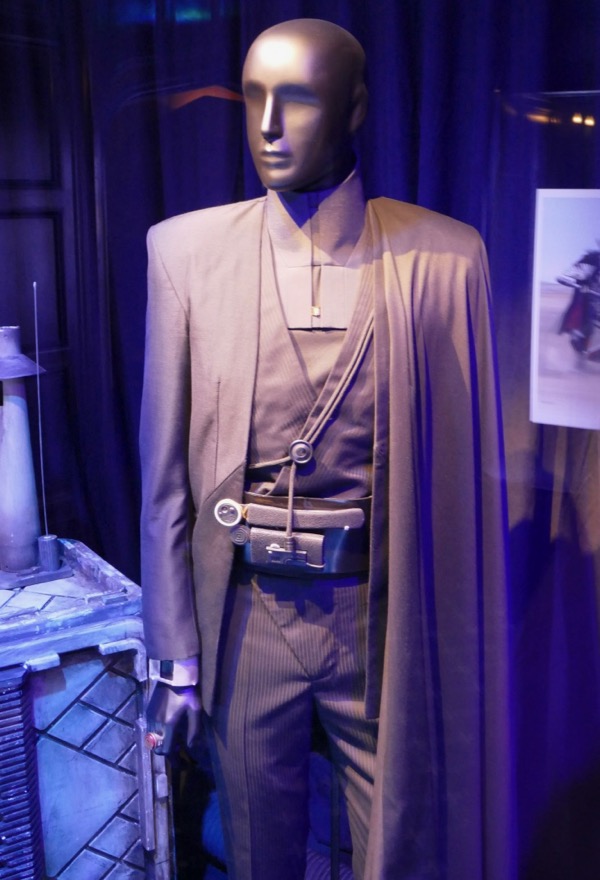 Hollywood Movie Costumes and Props: Dryden Vos and Enfys Nest costumes ...