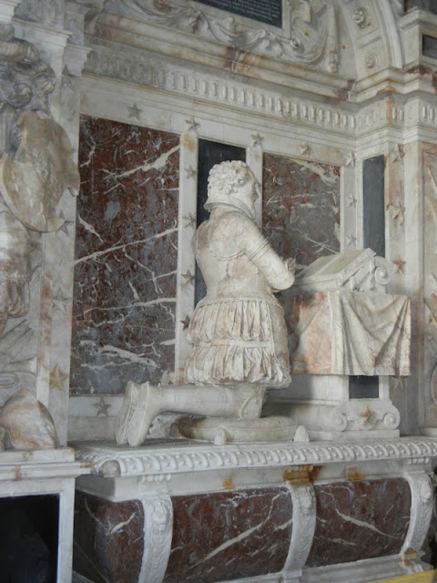 Meggie On The Prairie: The Moot Hill.... Scone Palace, Scotland