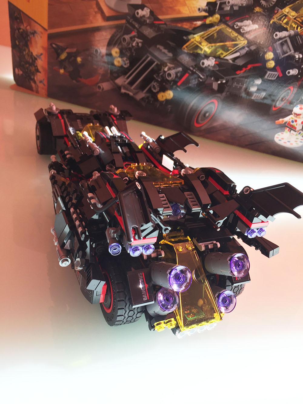 LEGO Ultimate Batmobile, la recensione fischiettando la sigla di ...