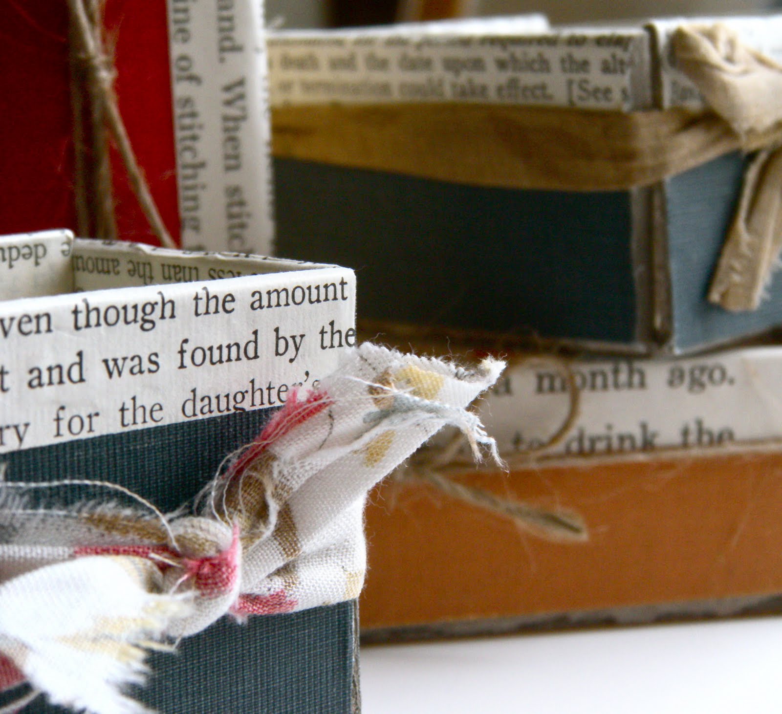 art in red wagons: an easy box to make