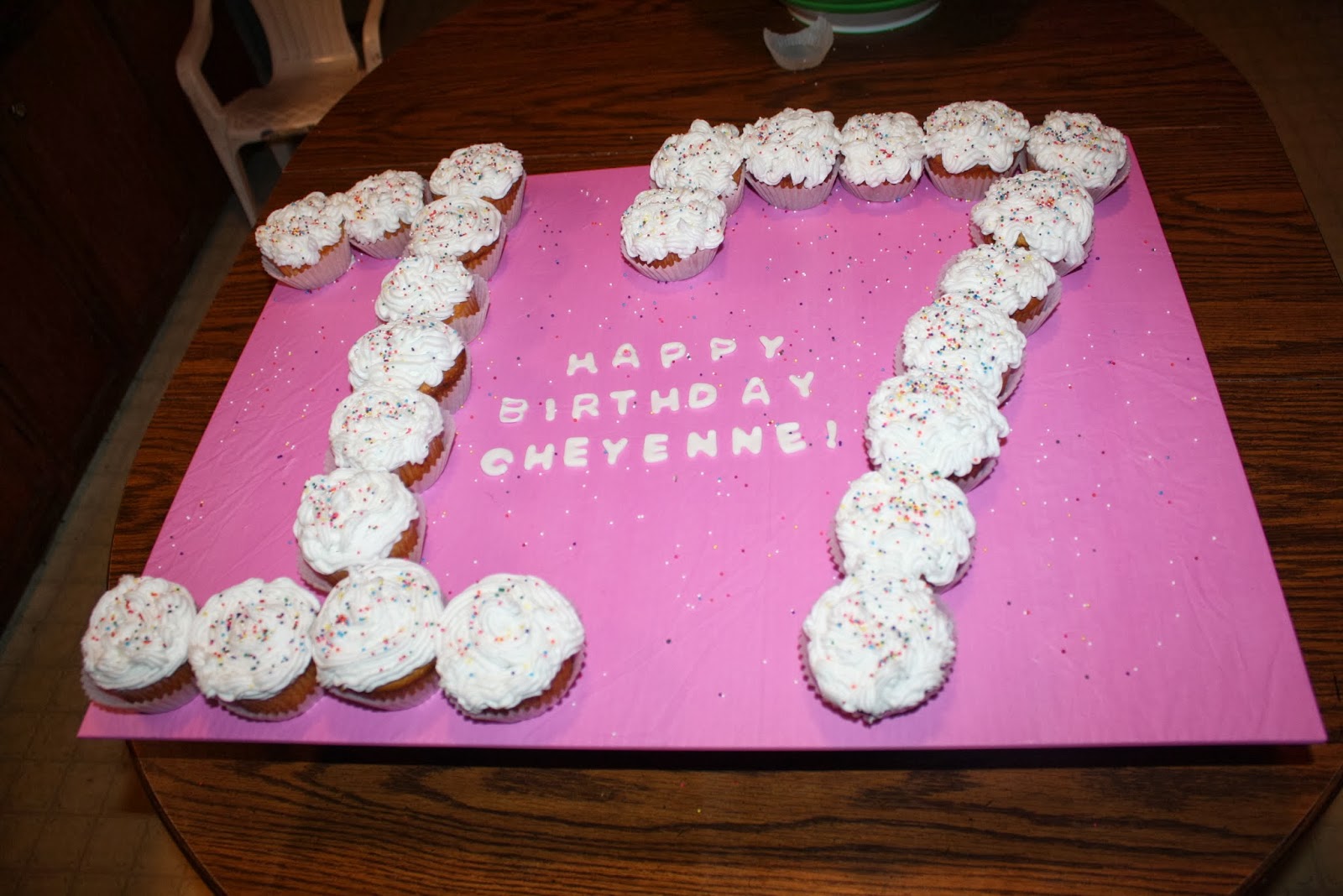 teresa's sweet boutique: Sweet 17 cupcakes