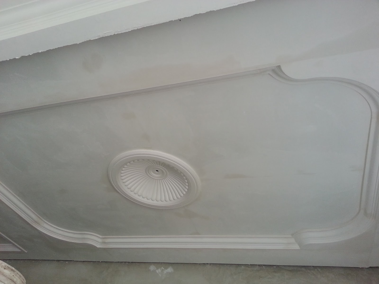 A LITTLE HUT OF MINE: Plaster ceiling..ideas & design