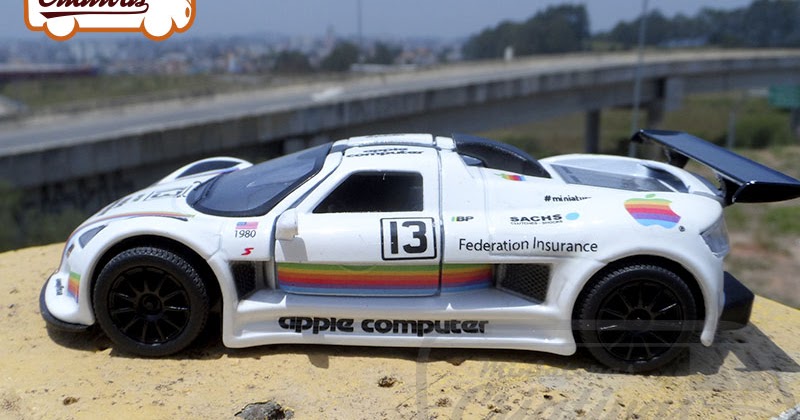 Miniatura Gumpert Apollo Apple Computer Racing