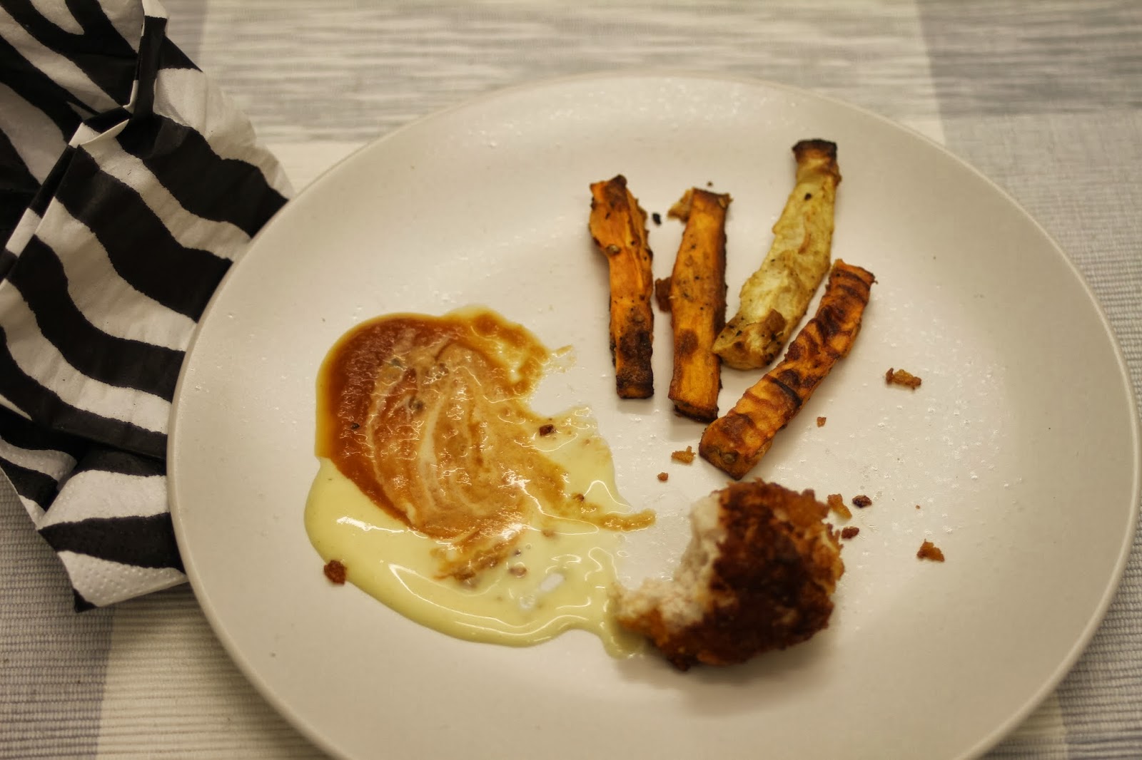 epätrendikäs ruokablogi: Kotitekoiset kananugetit ja juuresranut