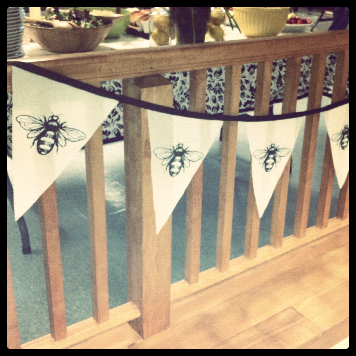 Life.: DIY Bee Bunting