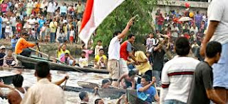 UPACARA ADAT BAKAR TONGKANG RIAU ~ IndonesianAll