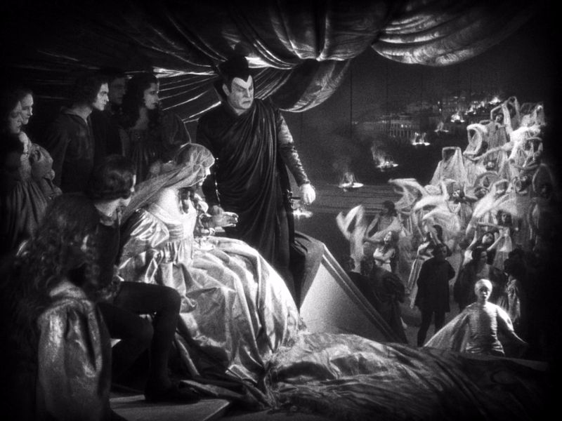 37 Amazing Pictures That Capture the Scenes of 'Faust' Movie in 1926 ...