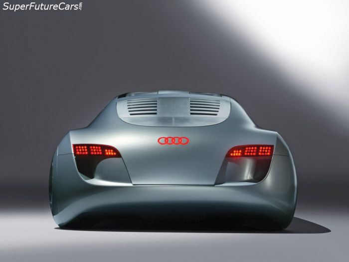 Outline Designer: Audi RSQ