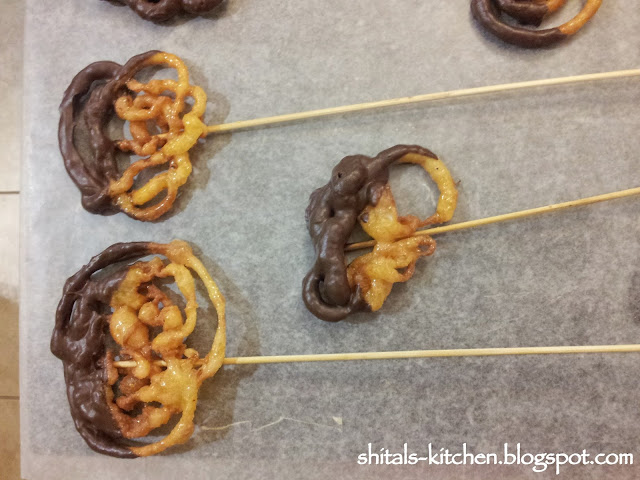 Shital's-Kitchen: Jalebi/ Chocolate Jalebi/Chocolebi