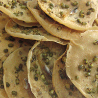 Blog Santai: Rempeyek Ni Sedap Tapi....