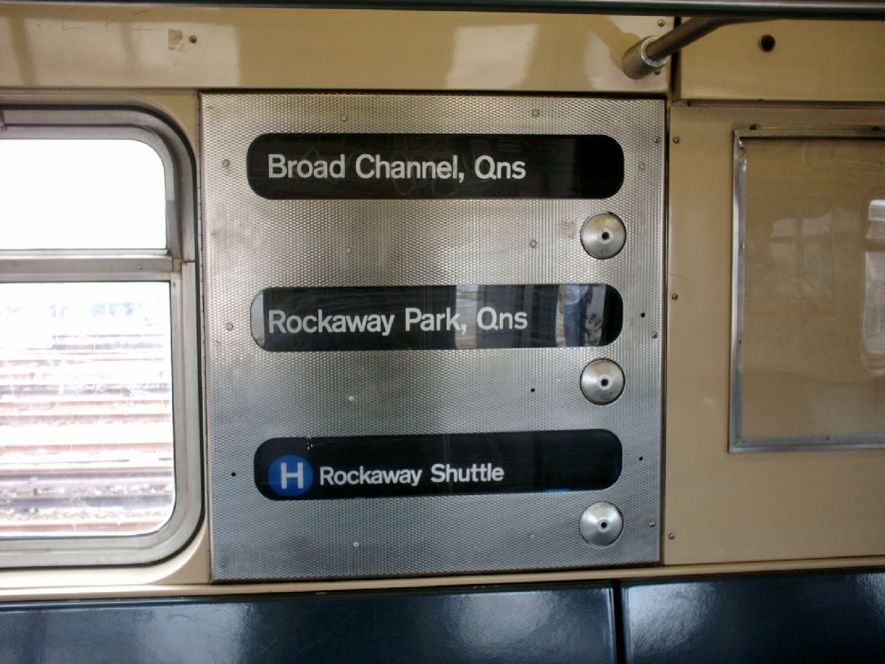 M.T. the Transport Fanatic: Summer with the Rockaway Shuttle