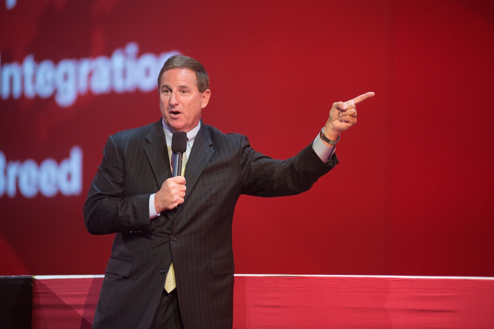 CEOs Leading the World Into the Cloud: Mark Hurd - Tech Quark