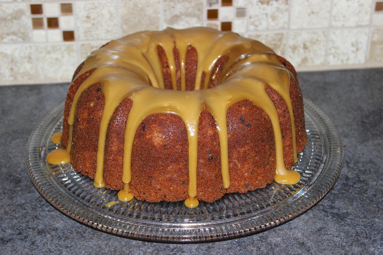 The Nostalgic Cook: Jam Cake