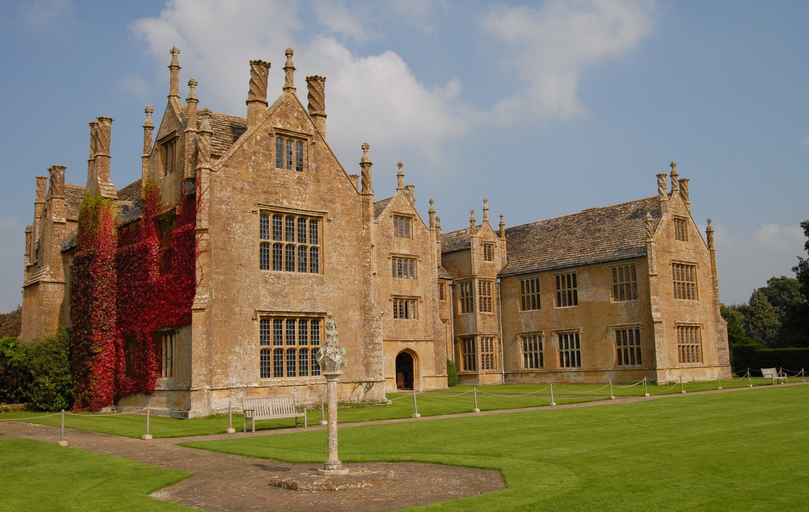 paul the potter: Antony Gormley @ Barrington Court