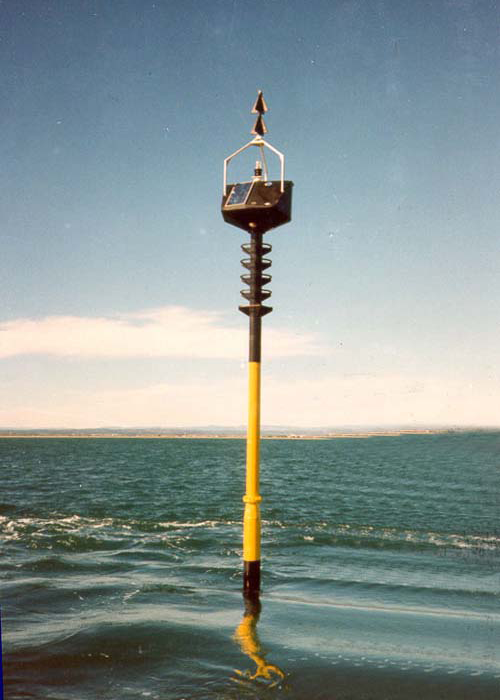 Aku Cinta Bahari: RAMBU SUAR