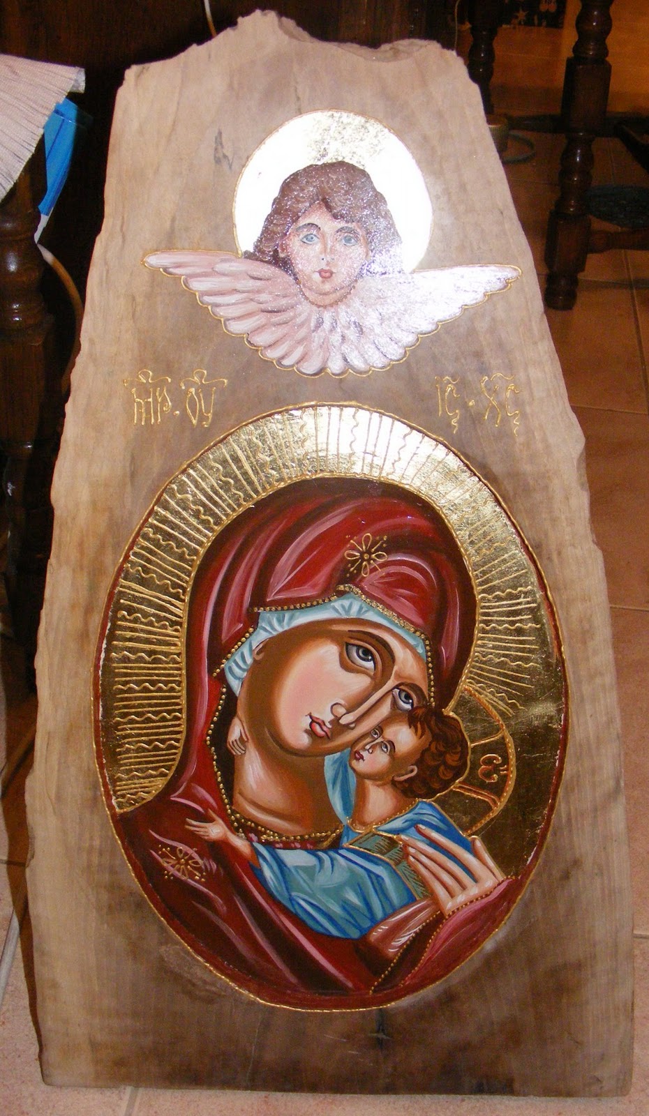 Mobila Pictata: Icoane pictate pe lemn si sticla