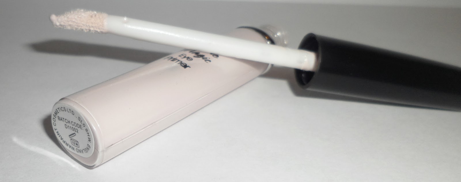 wondercolourbehind a frosted window : w7 Prime Magic Eye Primer Review