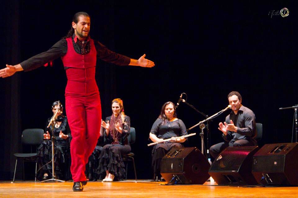 Flama Arte Flamenca: Angel Reyes: uma essência genuína
