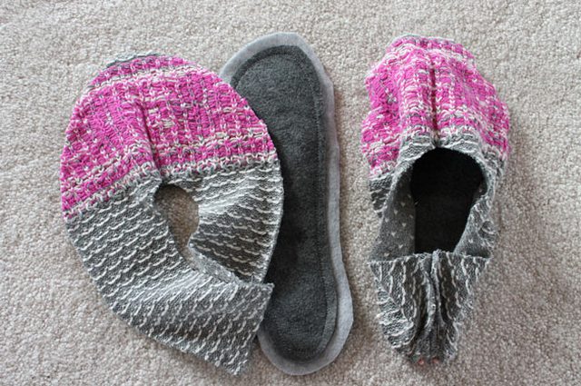 Instructions to Make a Pair of Slippers