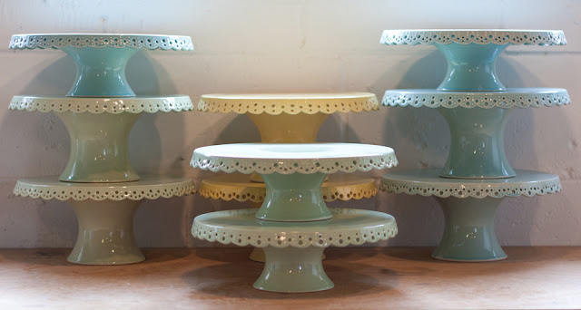 jeanette zeis ceramics: Lace Cake Stand commission- decadent!