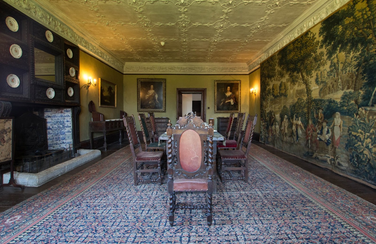 Escapes and Photography: Spring at Chastleton House