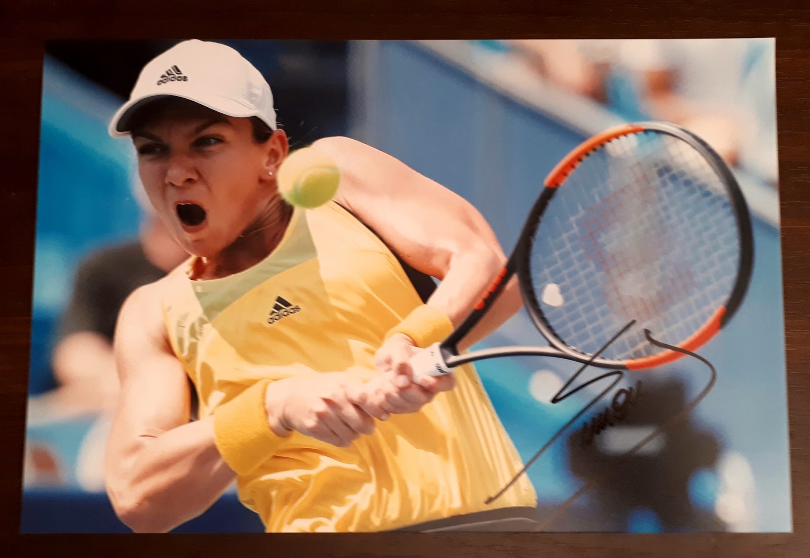 Autograph VIP: Simona Halep, o jucătoare profesionistă de tenis din ...