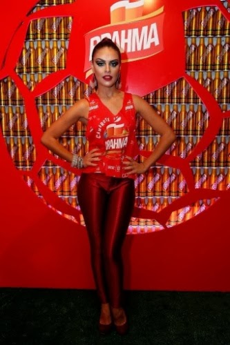 Jessica Caputo: Fast Fashion: Top 6 looks das famosas no carnaval