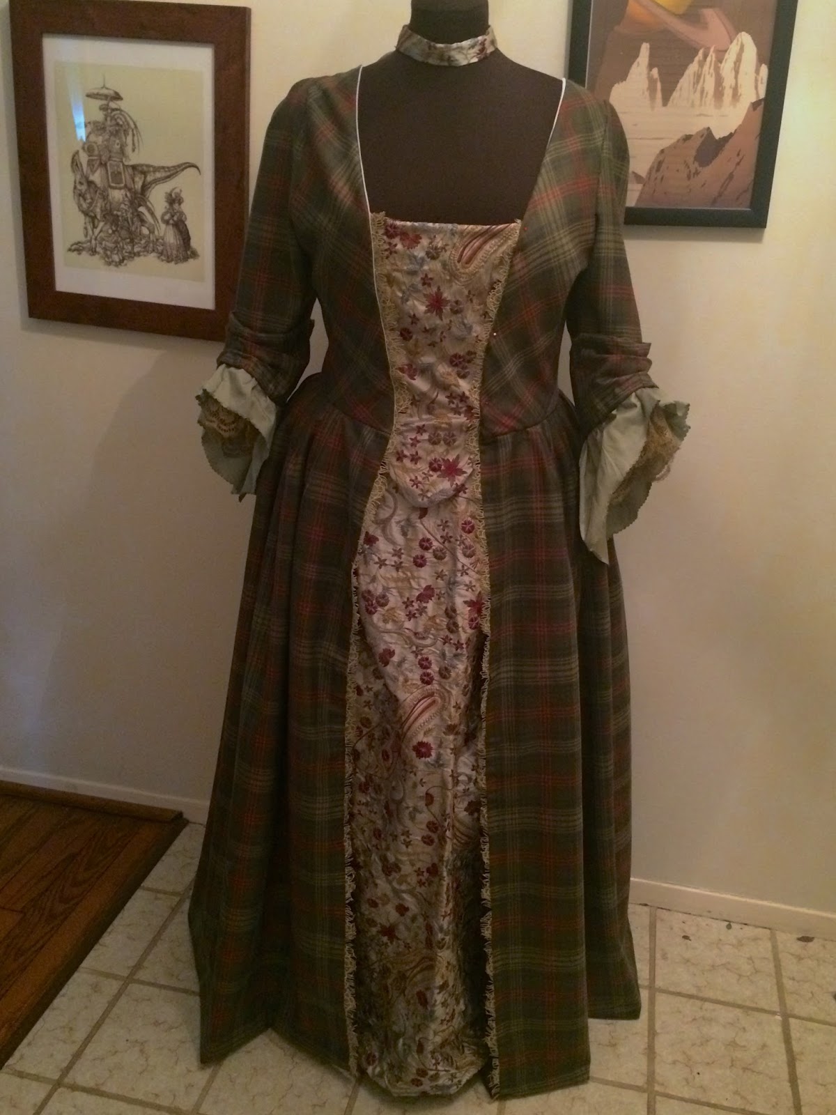 Maggie's Costume Wardrobe: Outlander "The Gathering" gown