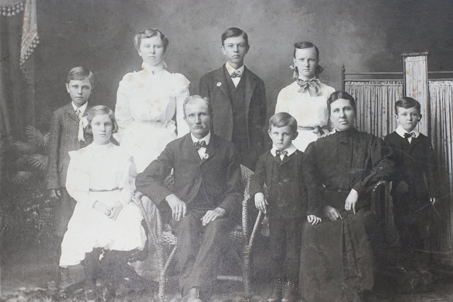 GatheringGardiners: John Weinert 1859-1925