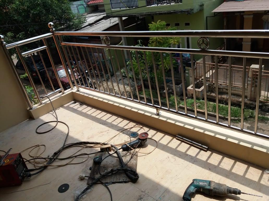 Reling tangga stainless murah tapi mewah - Bengkel las cilengsi| Arbainlas