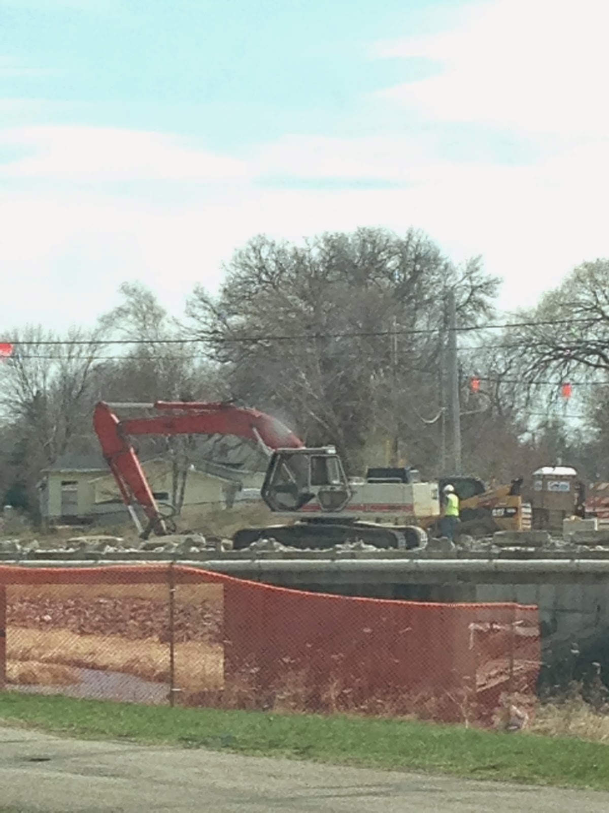 MinnesotaConstructionPhotos : 6th Street Bridge Demo Process Beginning